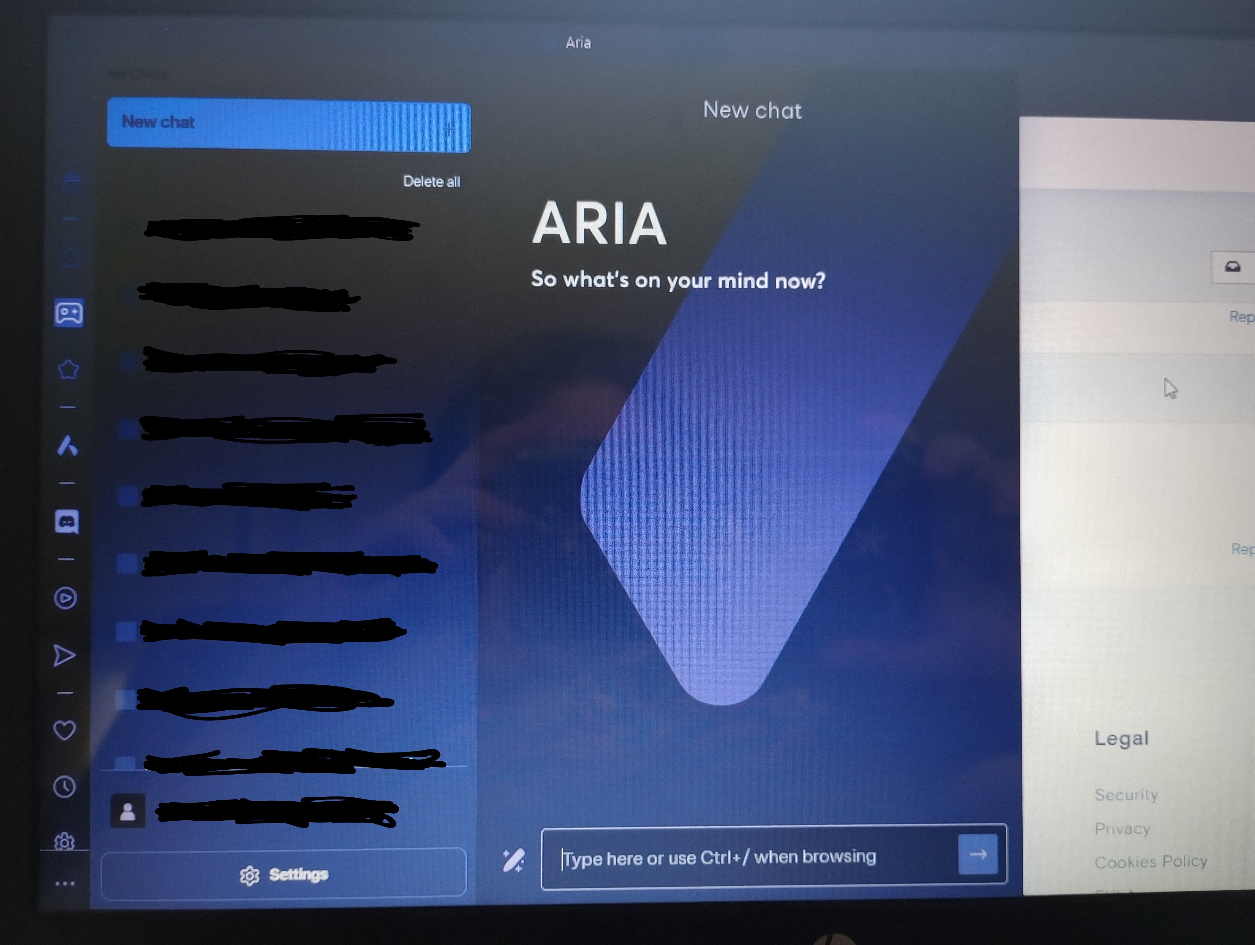 Aria - Chat Bar is Stuck Open | Opera forums